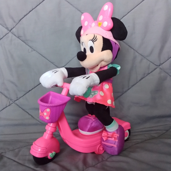 Disney | Toys | Disneys Toy Minnie Mouse Sing Spin Scooter Just Play ...